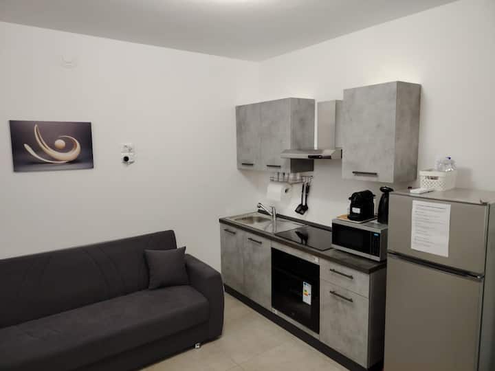 Loft Indipendente Al Piano Terra - Cesena