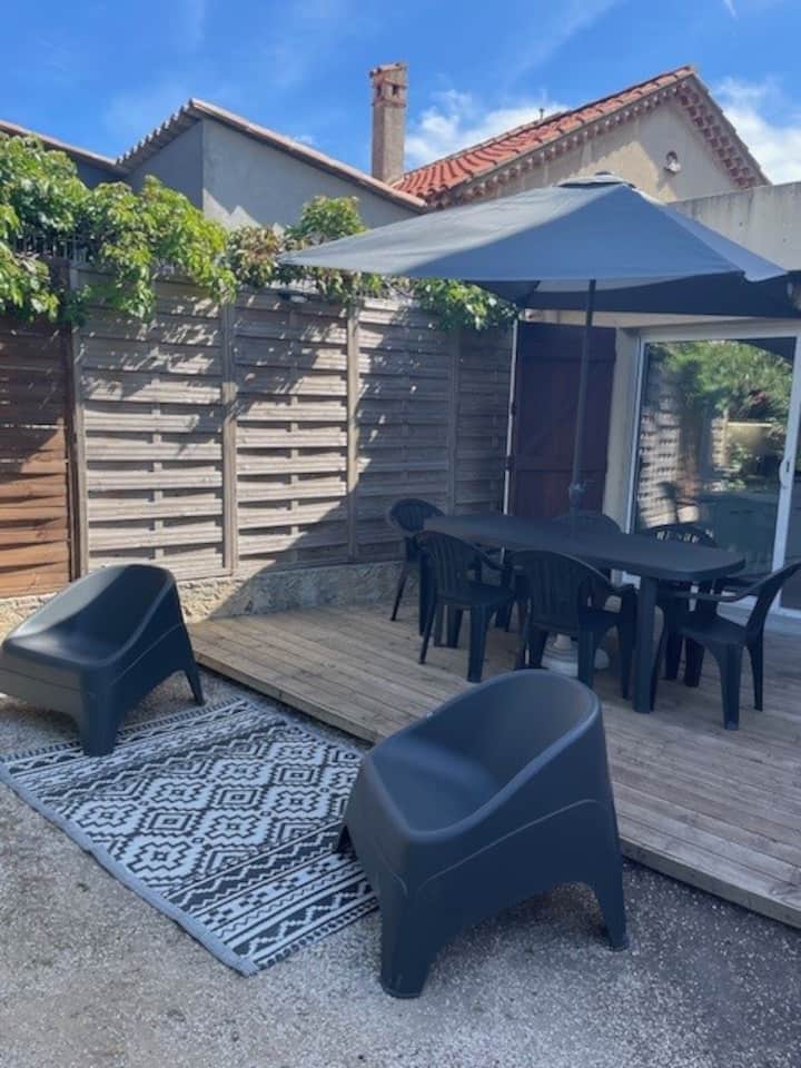 Rez De Jardin Avec Stationnement - Plage à 200m - La Seyne-sur-Mer