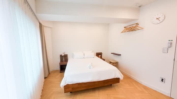Sunny 2br｜4min Hongdae｜24h Free Luggage｜elevator - Seoul
