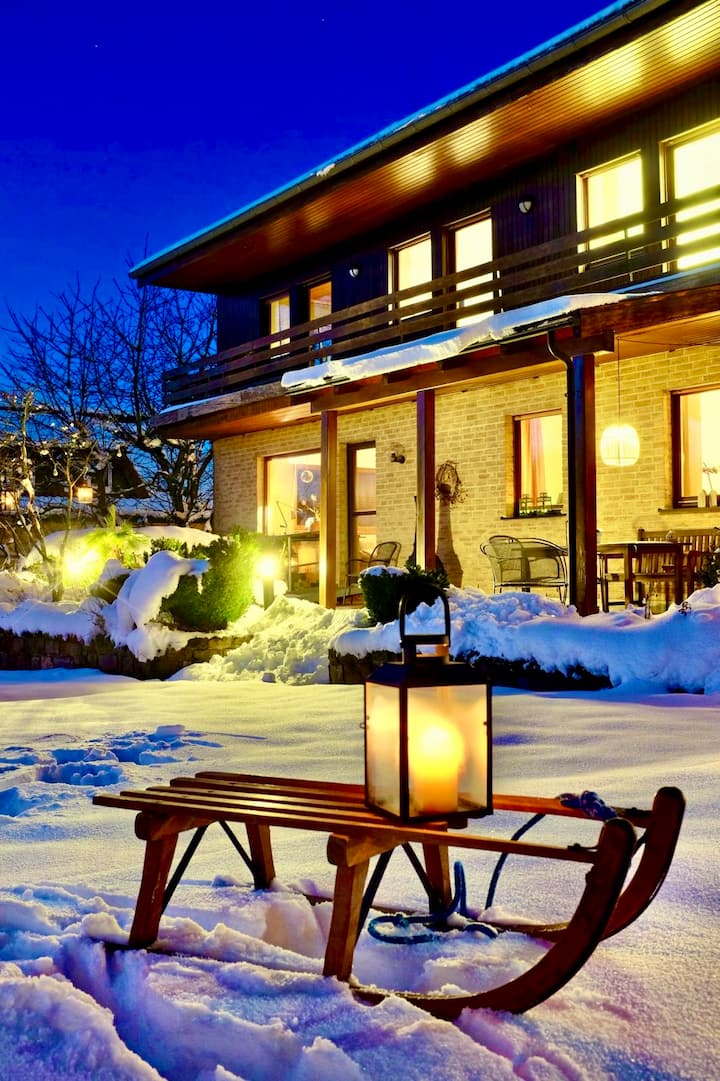 Waldglück: 4 Schlafzimmer, Garten, Bei Paderborn - Bad Driburg