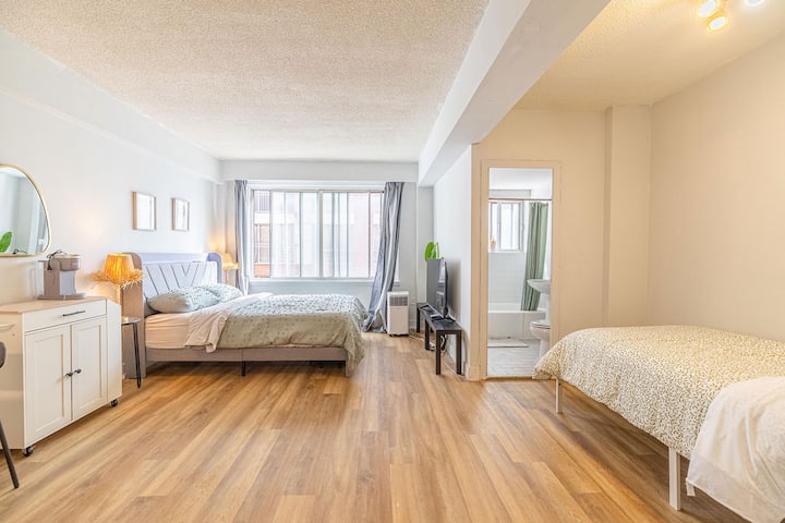 Studio In Heart Of Dt,walk To 2 Metros,concordia - Montreal