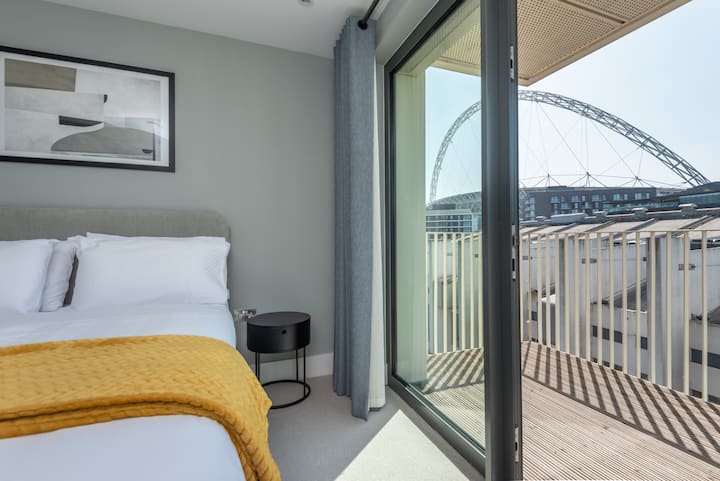 Dakota Apartment | Private Terrace | Temp Stays - Harrow