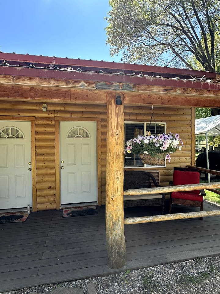 Palisades Cabin #6 - Swan Valley, ID