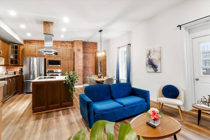 Downtown Gem | 2br Renovated - Laval