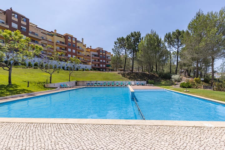 Family Home Near The Beach - Estoril