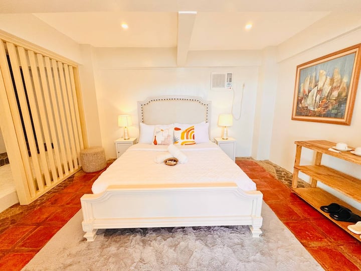 Vida Pacifica | Beach Front Villa - For 8pax - Tingloy