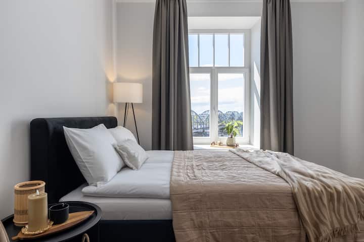 Modern Studio Overlooking The Daugava River - Riga