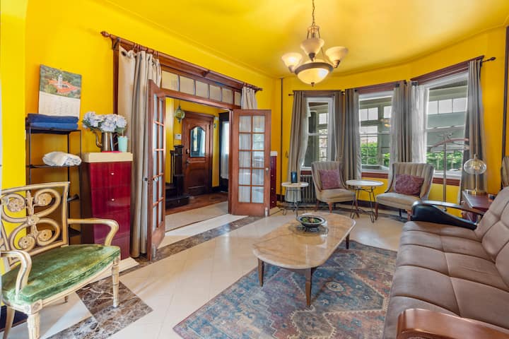 The Yellow House Landmark - North Bergen, NJ