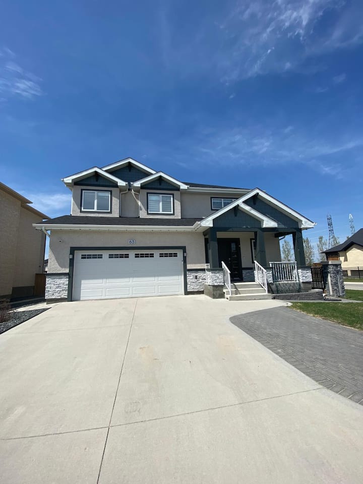 3800 Sqft 8beds 4bath House - Winnipeg