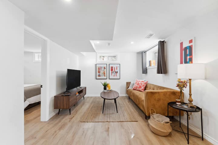 Cheo Hospital 20 Min Walk | Parliament Downtown - Ottawa