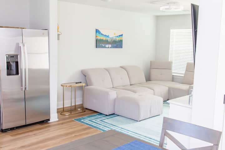 Cottage Home Close To The Beach! - Gulfport, MS