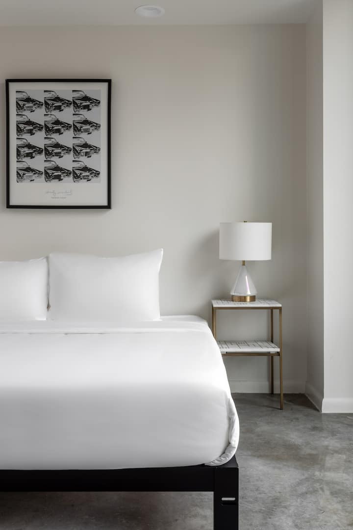 Kasa 2nd Street Austin | 2 X 2 Bedroom Apartments - Austin, TX