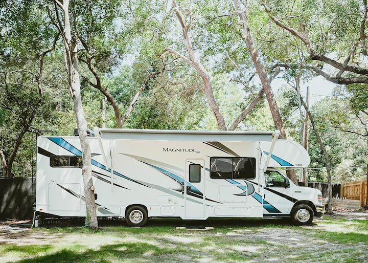 Rv Backyard Glamping: S’mores & Shores - Niceville, FL