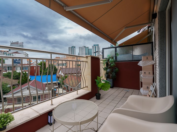 [합법숙소] 가족친구와 함께 Yg House로 한강/망원시장/Yg/ 엘리베이터/테라스 - South Korea