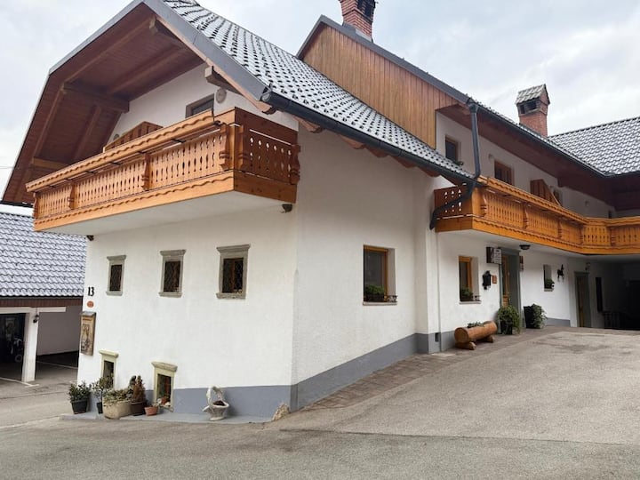 Cozy Double Room In Bled With Breakfast (2+0) - Bled