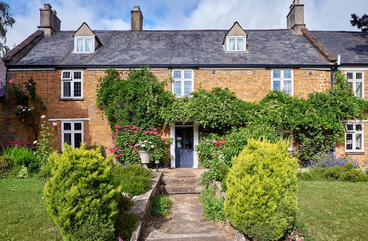 Celebrations And Conferences. Sleeps Up To 23 - Banbury