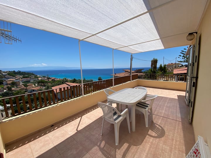 Cozy Apartments With Stunning Views In Tropea - Ricadi