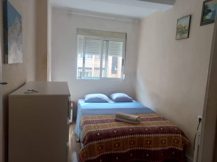 Private Room Near The City Of Arts And Beach - Valência