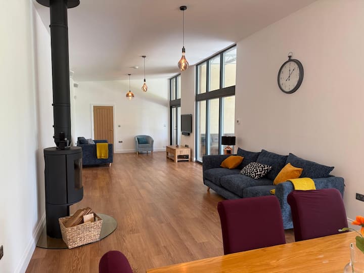 Spacious 4 Double Bed Rural Escape - Taunton