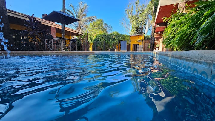 Habitación Céntrica Con Pileta Y Wi-fi Rápido - Puerto Iguazú