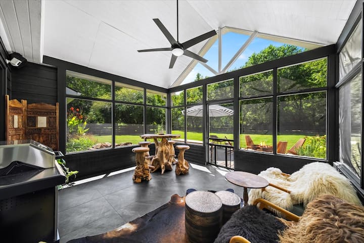 Designer Retreat • Avalon & Downtown Alpharetta - Alpharetta, GA