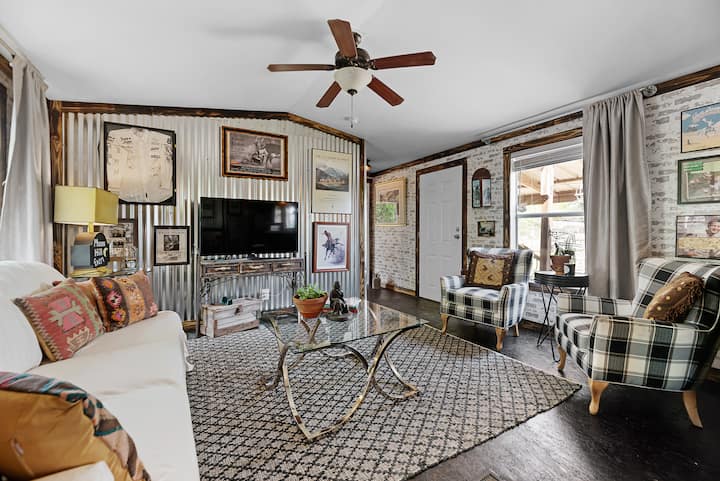 Cowboy Palace - Seguin