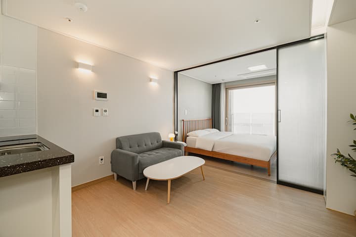 (공항,시내5분)더테라스뷰 슈페리어A (9202) - Jeju-si