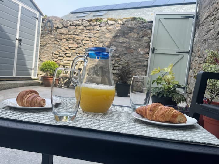 West Cornwall Coastal Cottage In Central St Just - Saint Just