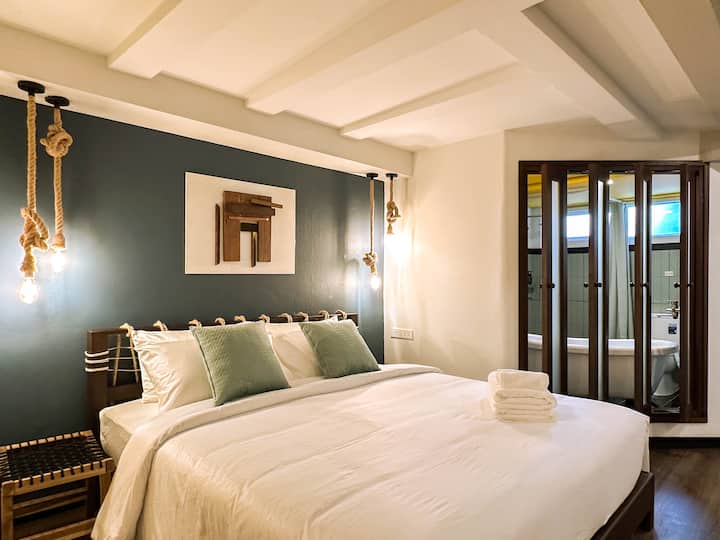 Comfy 3 Beds, Near Sathon Pier - Bangkok