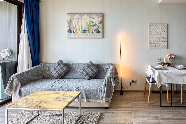 Beachfront 1br With Xl Balcony Panoramic Sea View - Jomtien