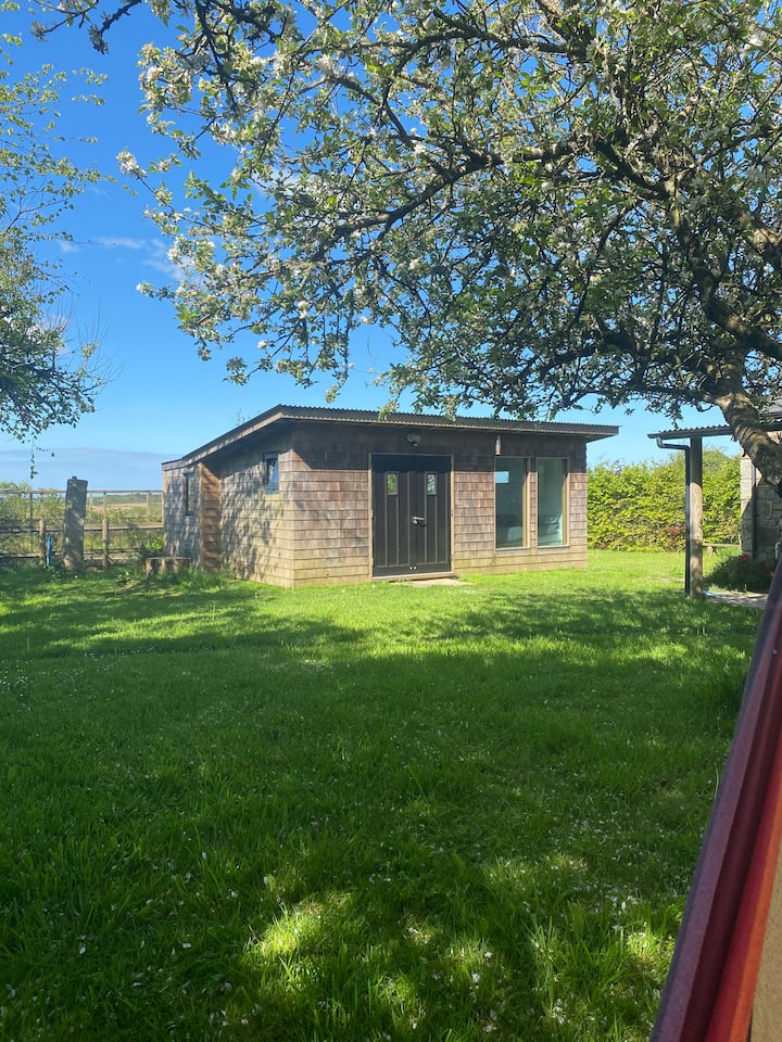 Tranquil Cornish Country Cabin - Helston