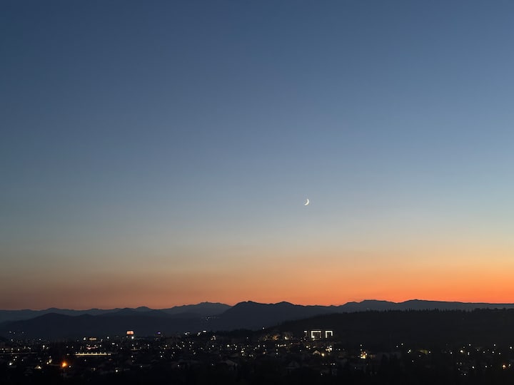 Above The City - Guestsuite With Panoramic View - Podgorica