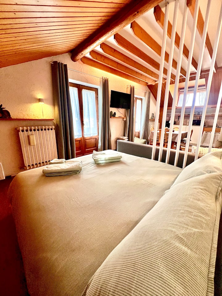 Rabbit Hole - Between The Center And The Lake - Auronzo di Cadore
