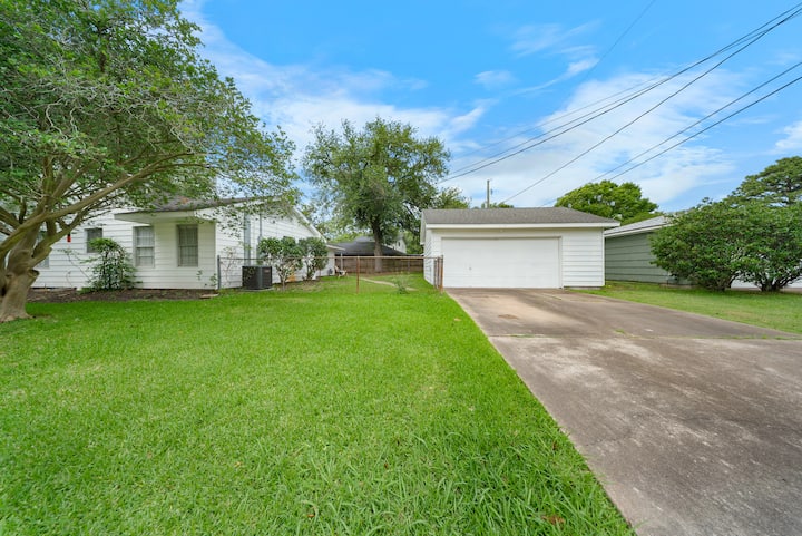 Cozy 3br Home W/ Office + Parking • Med Ctr & Nrg - Fort Bend Houston - Houston