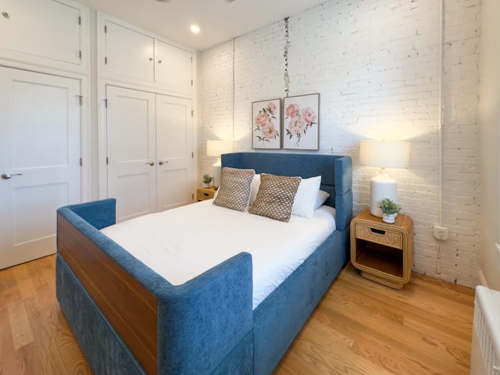 (3-31) Brand New Beautiful Back Bay Apartment - Boston, MA