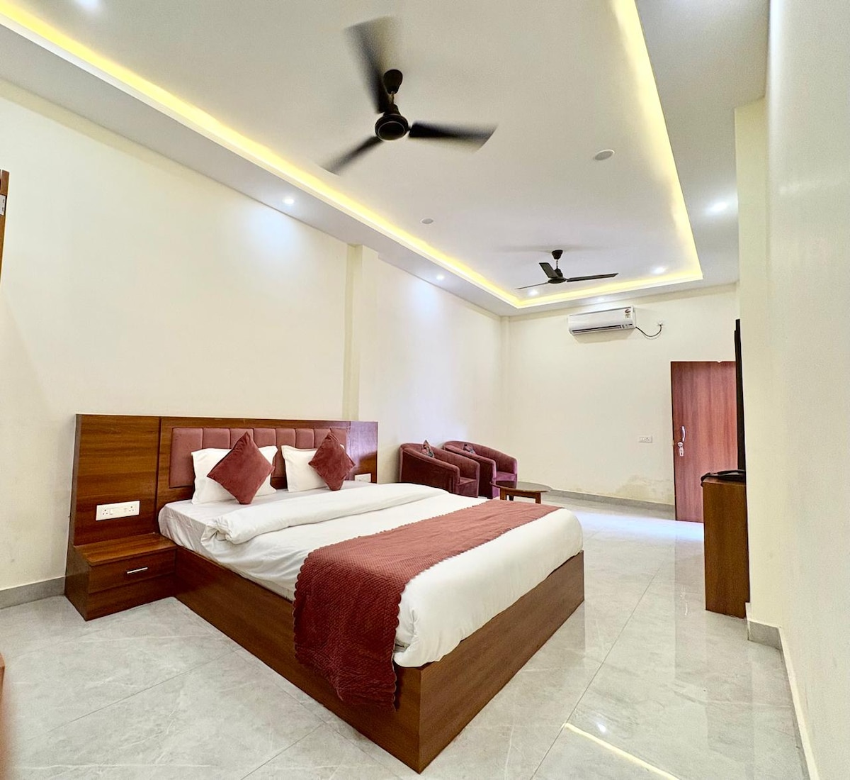 SHIVA KASHI INN (habitación privada con baño adjunto) - Departamentos ...