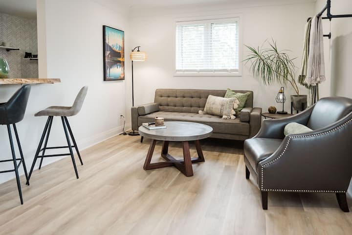 Restored Treehouse Suite In Niagara Falls - Niagara Falls