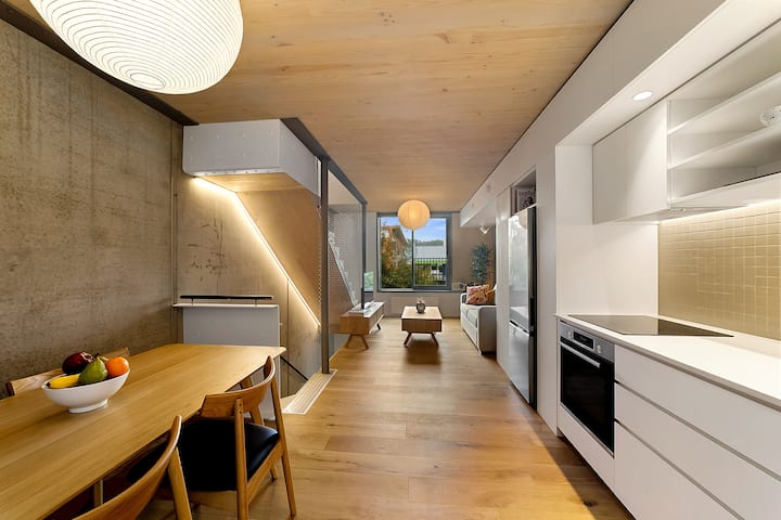 2-in-1: Private Studio + 2br Apt - Wellington