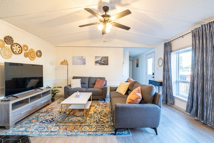 *New*renovated 3brm/2ba-sleeps 6! Family Friendly! - Yellowknife