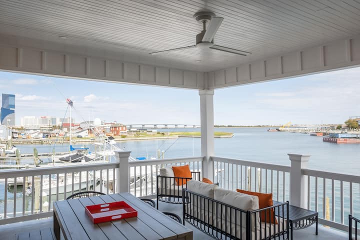 The Capone House-al Capone's Bayfront Speakeasy - Brigantine, NJ