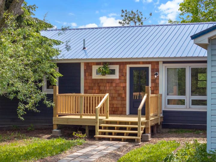 The Willow House - 3 Bed Home - Events Welcome! - Charlevoix, MI