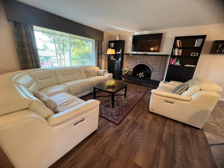 3 Bedrooms Tranquility And Space - Everett, WA