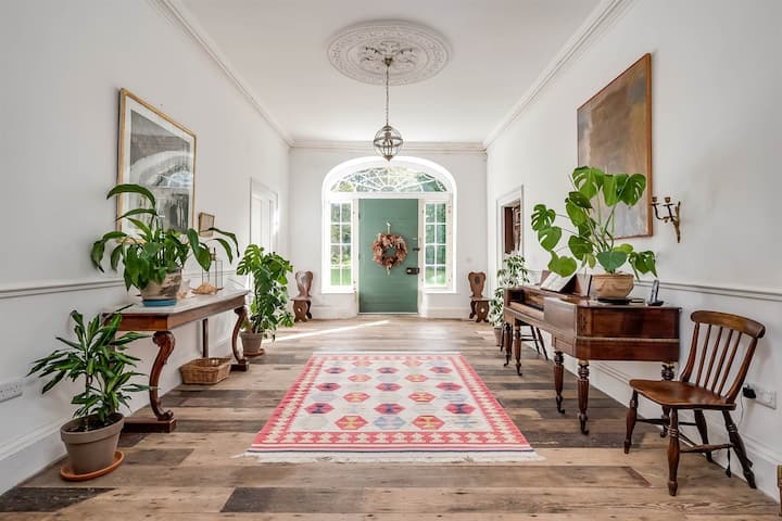 Top 10 Luxury Airbnbs In Northern Ireland, UK - Updated 2024 | Trip101