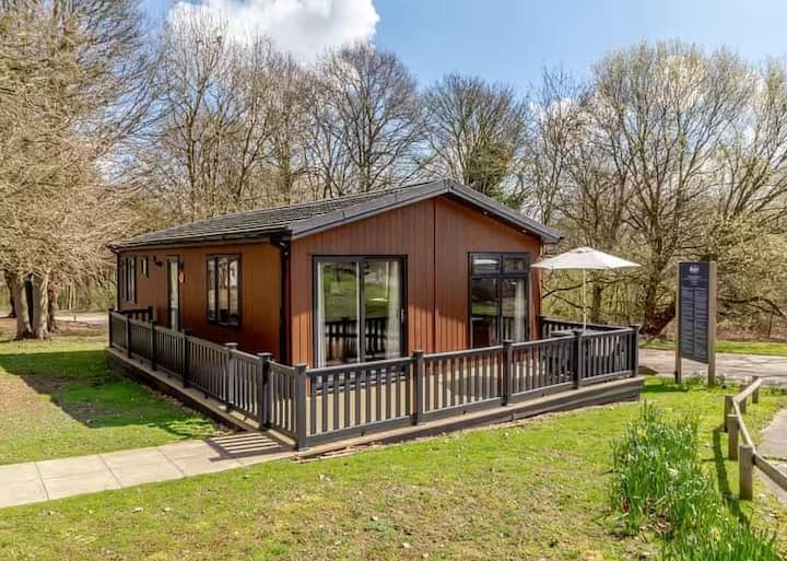 Cherry Lodge - Sleeps 4 - Essex