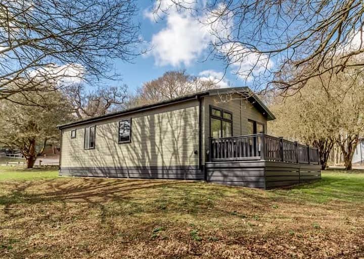 Bracken Lodge - Sleeps 4 - Ipswich