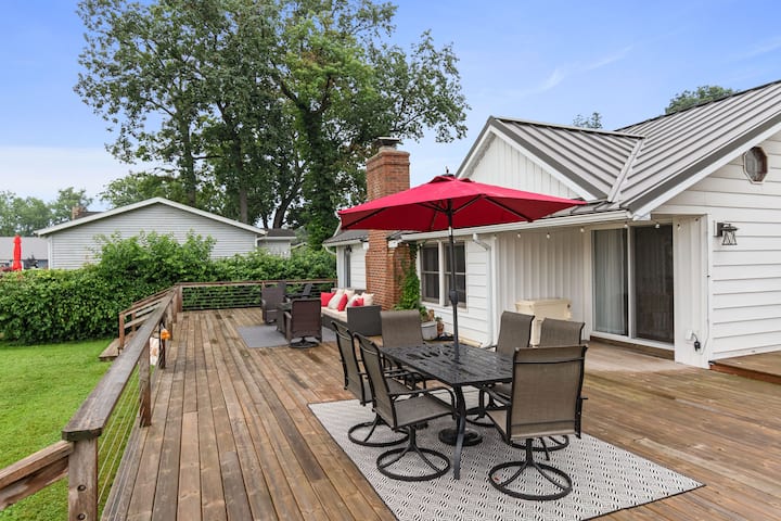 Peaceful Lakehouse • Clear Water • Family Fun - Ideal Beach, Elkhart