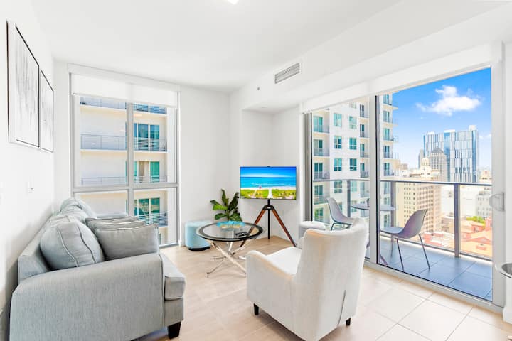 21st Floor • Cozy & Chic Retreat - マイアミ