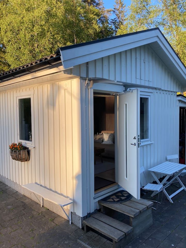 Gästhuset Vid Sjön. Pendelavstånd Till Göteborg. - Göteborg Landvetter Airport (GOT)