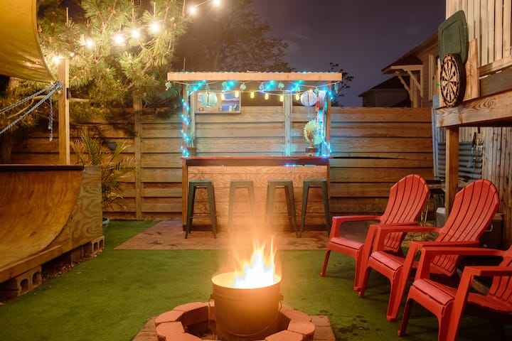 Nyc Surf N' Skate House! Hot Tub And Tiki Bar! - Long Island