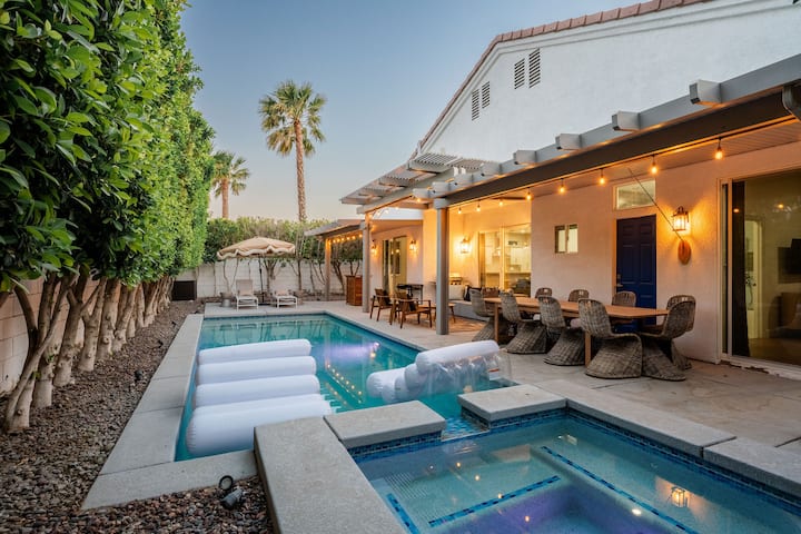 Desert Serenity: Pool, Sauna, Gym, Hot Tub, Bocce - Palm Springs, CA